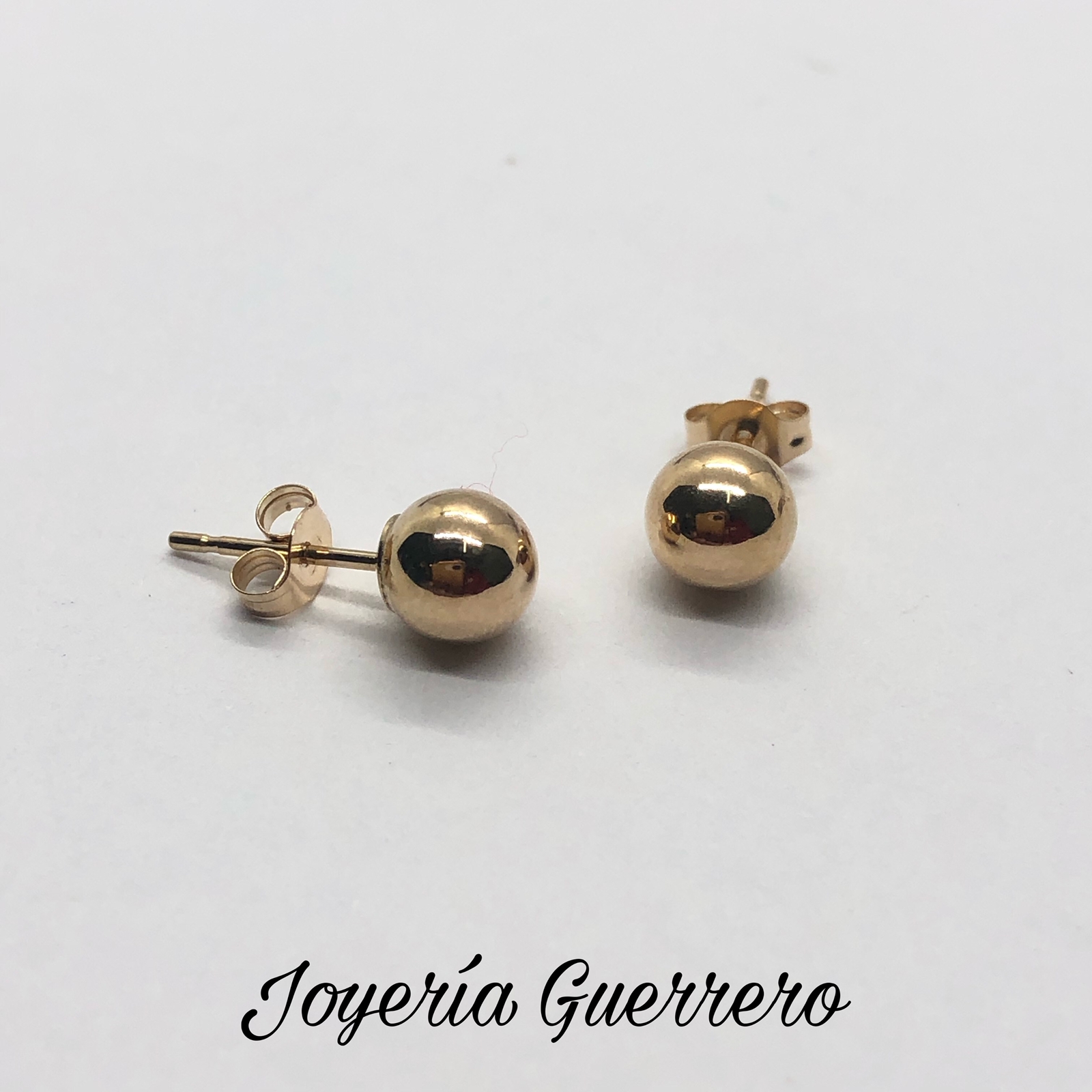 Broquel bola mediana de oro Italiano 14k – Joyeria Guerrero