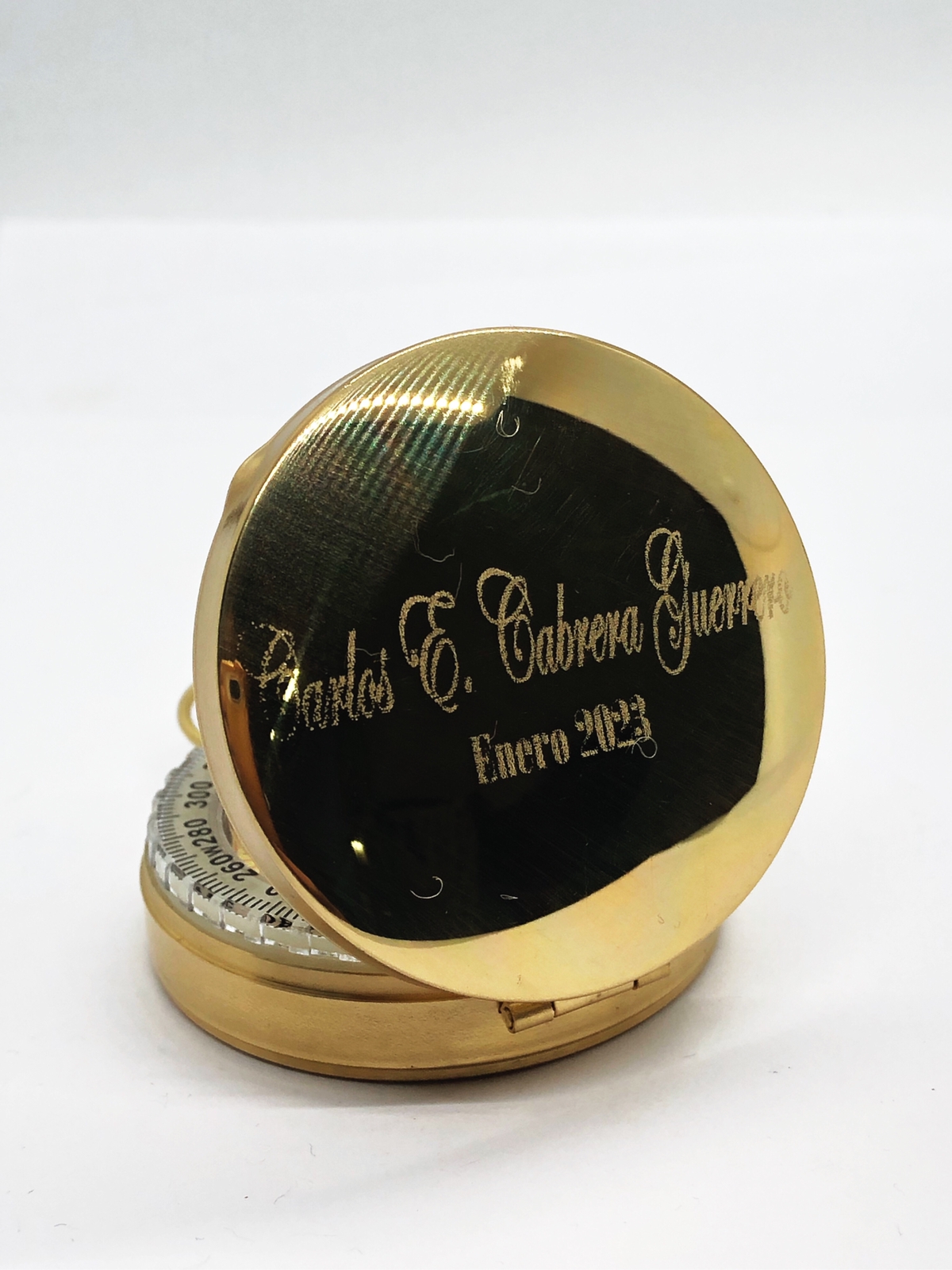 Brújula métalica personalizada – Joyeria Guerrero